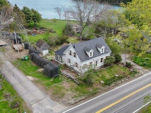 house with 4 bedroom, Deer Isle ME ES105123960