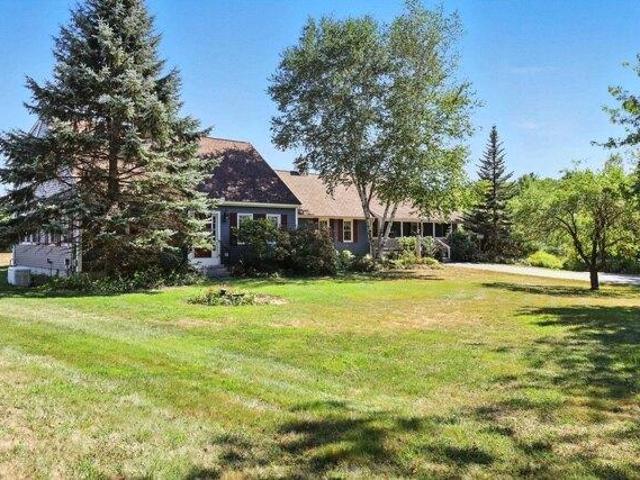 house with 4 bedroom, Deerfield NH DS102155202