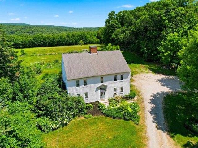 house with 4 bedroom, Deerfield NH ES105192172