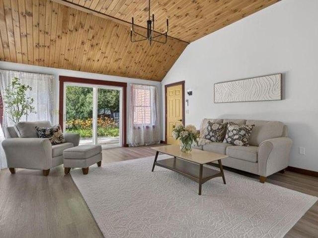 house with 4 bedroom, Deerfield NH ES105229011