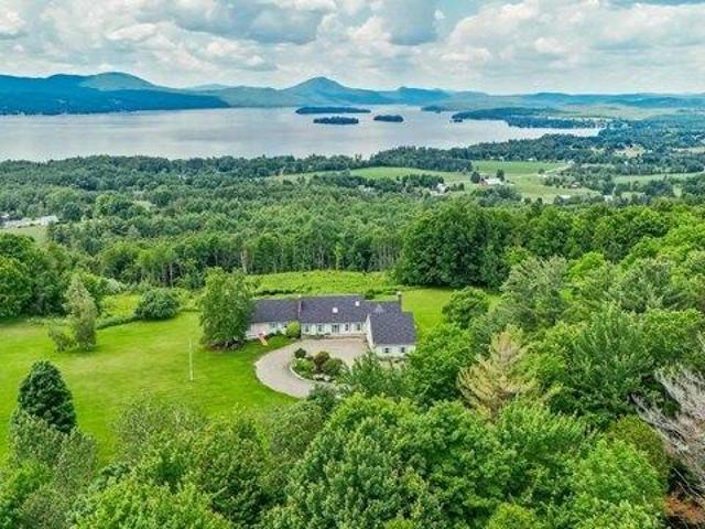 house with 4 bedroom, Derby VT DS103928356