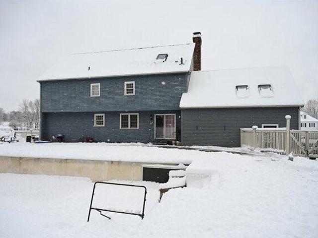 house with 4 bedroom, Derry NH DLS101999324