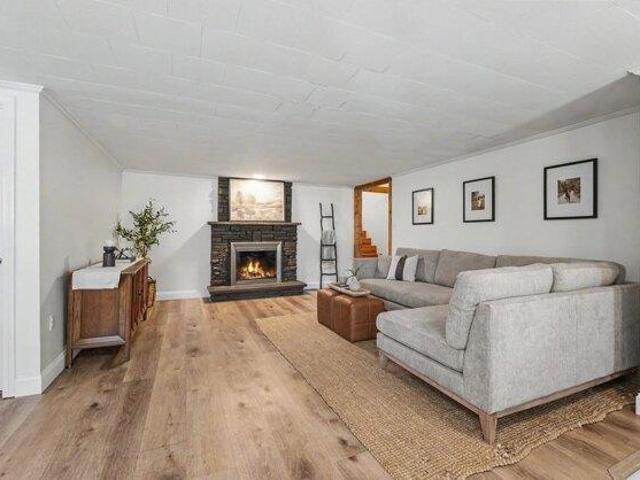 house with 4 bedroom, Derry NH DLS102447845