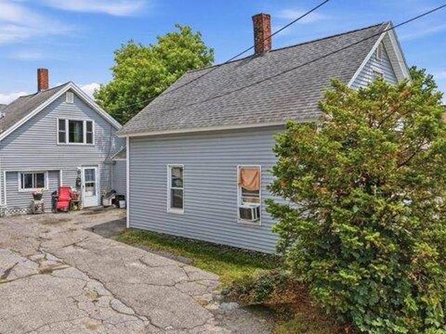 house with 4 bedroom, Derry NH ES104788269