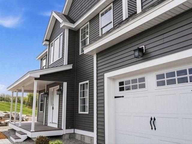 house with 4 bedroom, Derry NH ES104811464