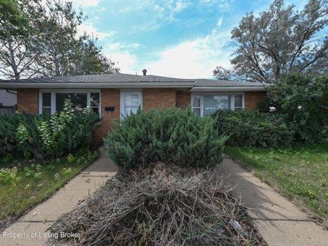 house with 4 bedroom, Dickinson ND DLS89577286