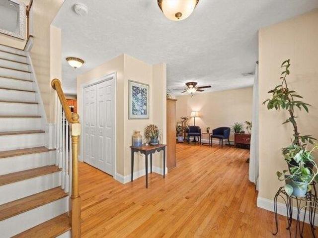 house with 4 bedroom, Dighton MA ES105208159
