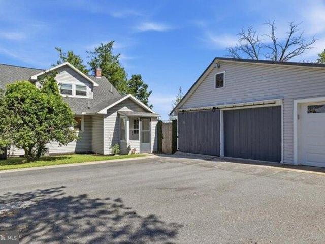 house with 4 bedroom, Dillsburg PA DS103605296