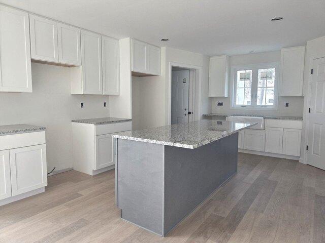 house with 4 bedroom, Douglas MA DLS102345466