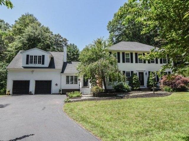 house with 4 bedroom, Douglas MA ES104078916