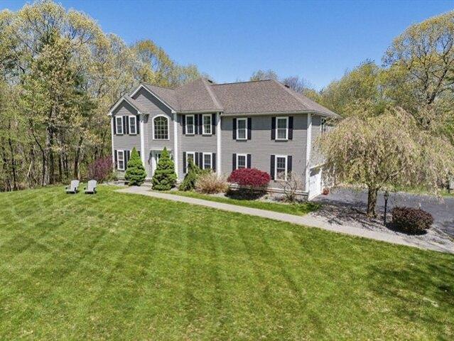 house with 4 bedroom, Douglas MA ES104850502