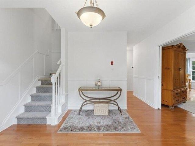 house with 4 bedroom, Douglas MA ES105115971