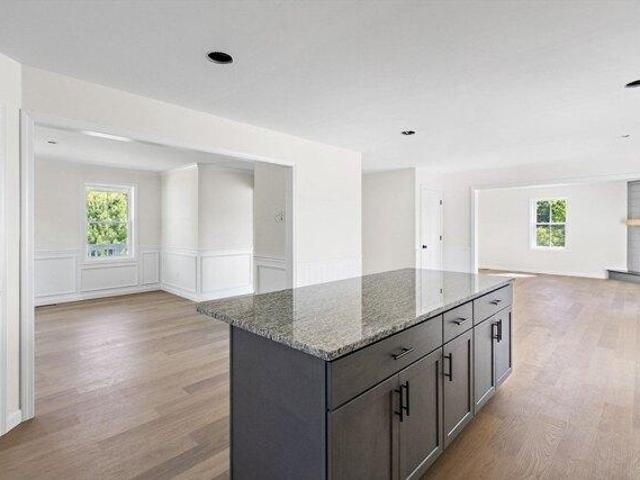 house with 4 bedroom, Douglas MA ES105193196