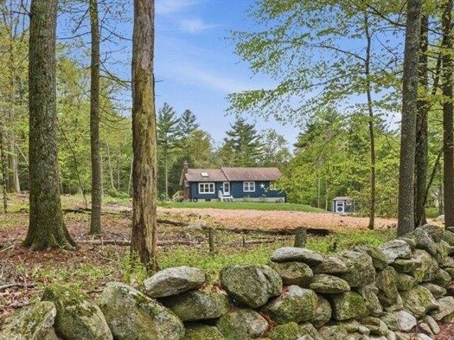 house with 4 bedroom, Douglas MA ES103017480