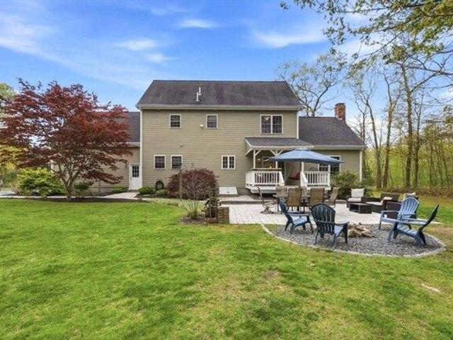 house with 4 bedroom, Douglas MA ES103037746