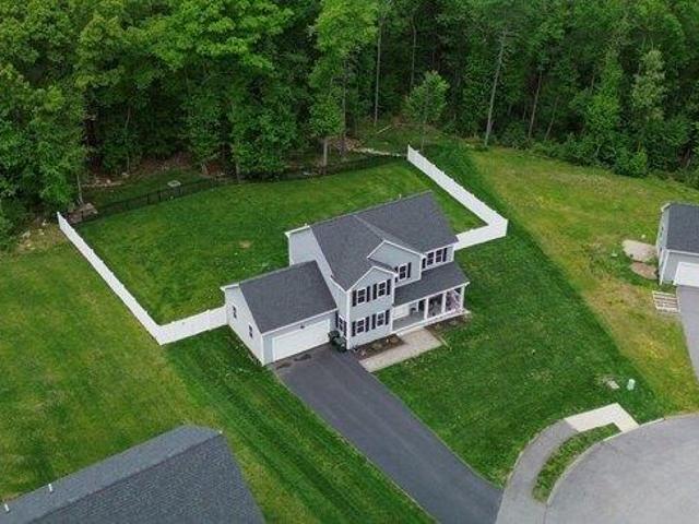 house with 4 bedroom, Douglas MA ES103070426
