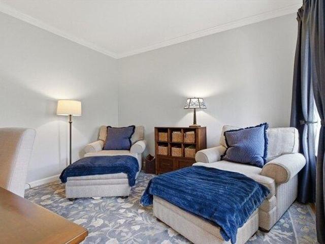 house with 4 bedroom, Douglas MA ES103127536