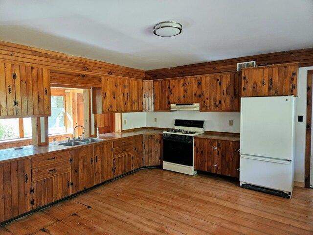 house with 4 bedroom, Dover Foxcroft ME ES103188971