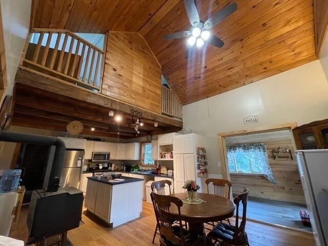 house with 4 bedroom, Dover Foxcroft ME ES105113849