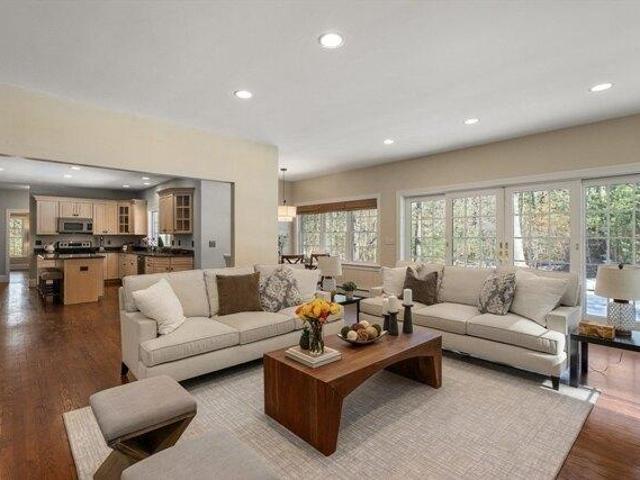 house with 4 bedroom, Dover MA ES104332578