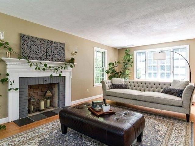 house with 4 bedroom, Dover MA ES105232400