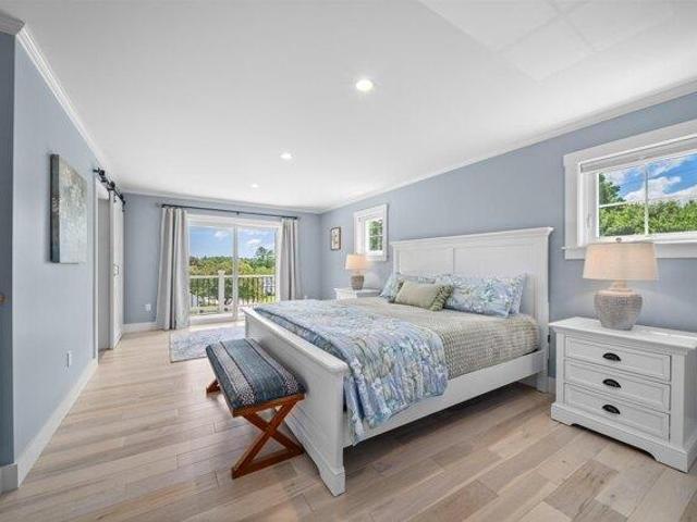 house with 4 bedroom, Dover NH ES103889096