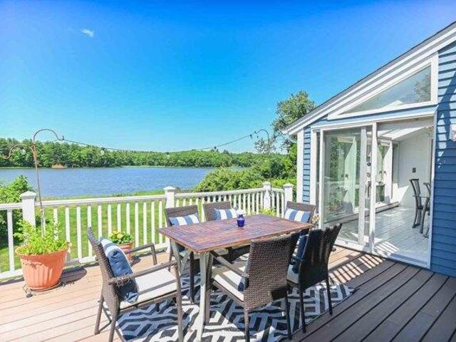 house with 4 bedroom, Dover NH ES104076692
