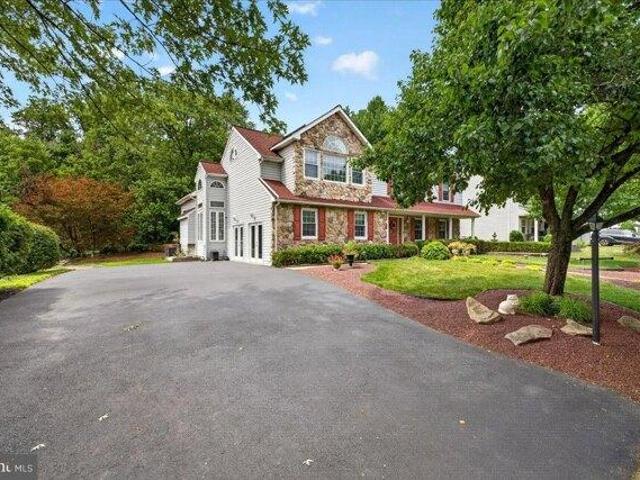 house with 4 bedroom, Doylestown PA ES104907358