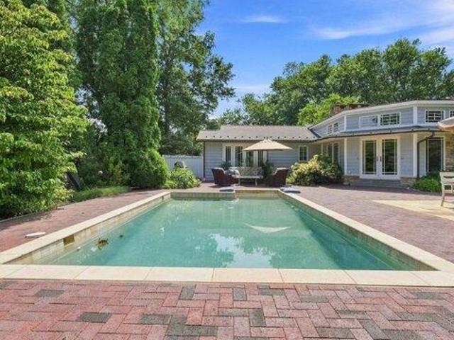 house with 4 bedroom, Doylestown PA ES104902255