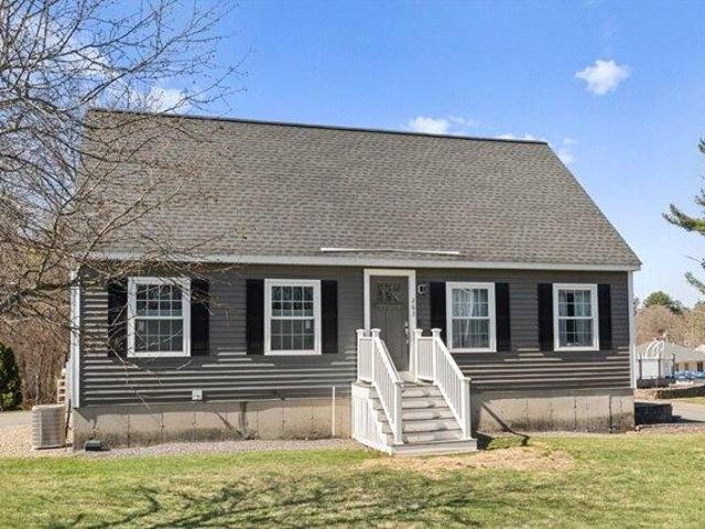 house with 4 bedroom, Dracut MA DLS101746573