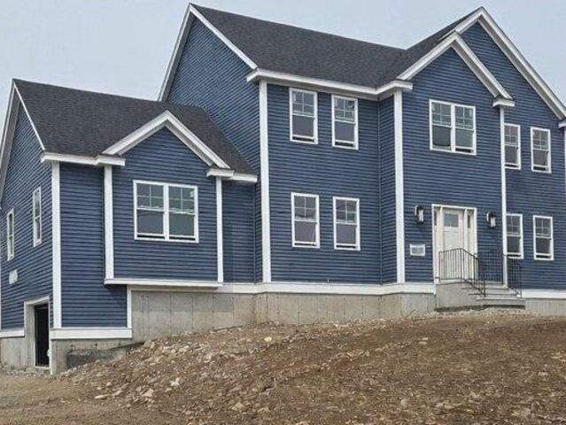house with 4 bedroom, Dracut MA DS102777497