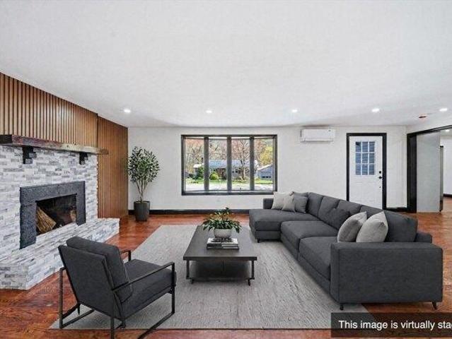house with 4 bedroom, Dracut MA DS102256195