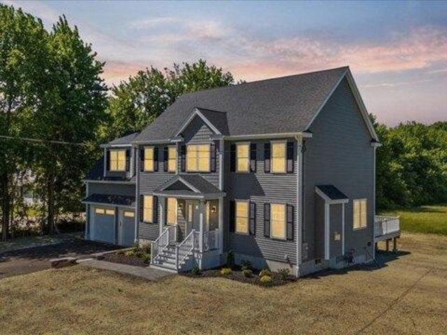 house with 4 bedroom, Dracut MA DS104042827