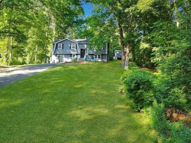 house with 4 bedroom, Dracut MA DS104115026