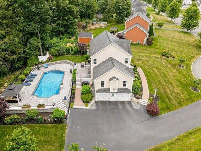 house with 4 bedroom, Dracut MA DS104149651