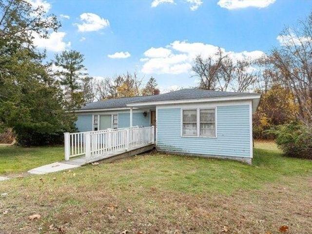 house with 4 bedroom, Dracut MA DS104234796
