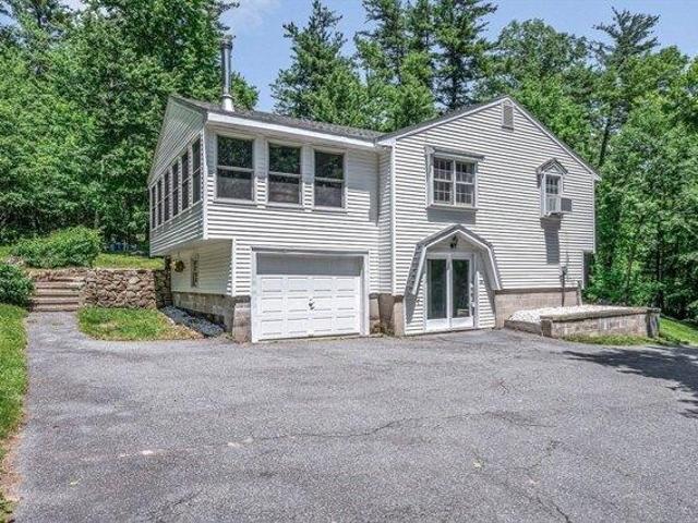 house with 4 bedroom, Dracut MA ES103494516