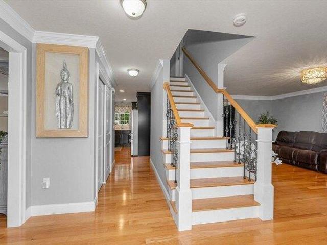 house with 4 bedroom, Dracut MA ES104899991