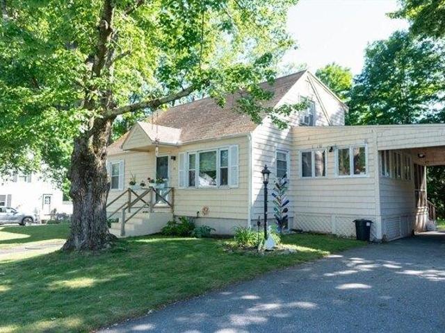house with 4 bedroom, Dracut MA ES104042888