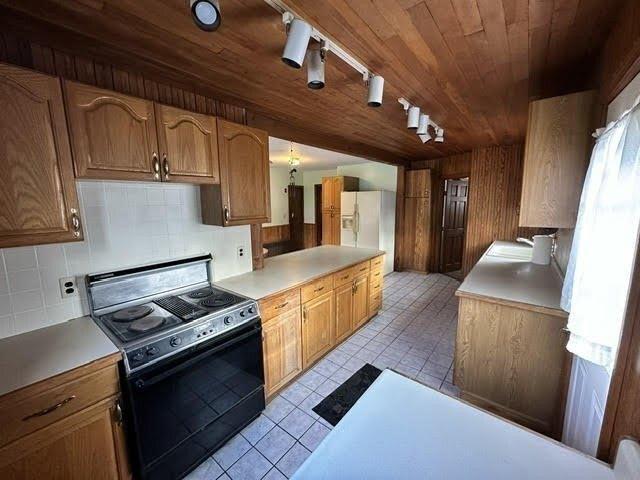 house with 4 bedroom, Dracut MA ES105256309