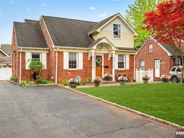 house with 4 bedroom, Dumont NJ DLS102346689
