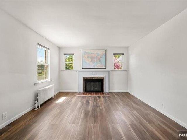 house with 4 bedroom, Dumont NJ ES105156695
