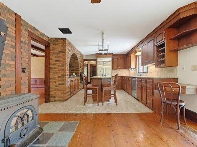 house with 4 bedroom, Dunstable MA ES104850024