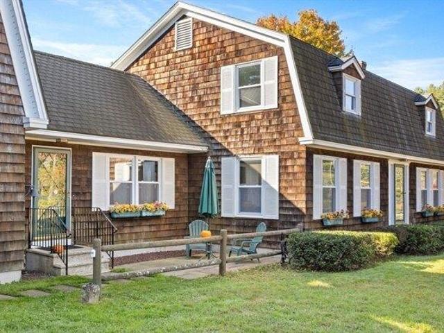 house with 4 bedroom, Dunstable MA ES105202606