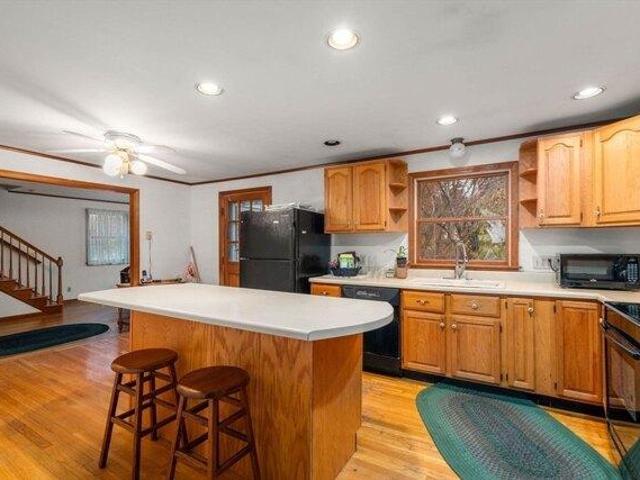 house with 4 bedroom, Dudley MA DS102442788