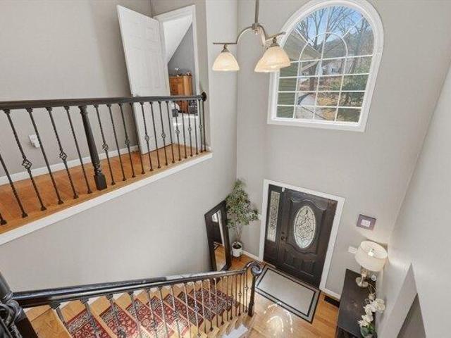 house with 4 bedroom, Dudley MA ES104650362
