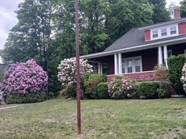 house with 4 bedroom, Dudley MA ES105402347