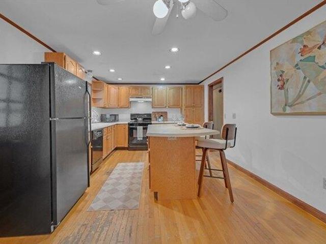 house with 4 bedroom, Dudley MA ES105106077