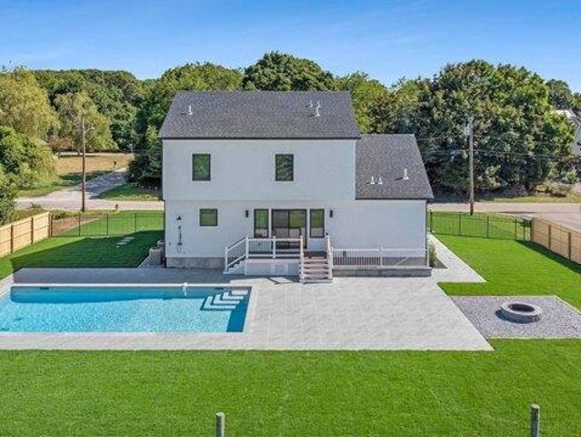 house with 4 bedroom, East Marion NY ES103603909
