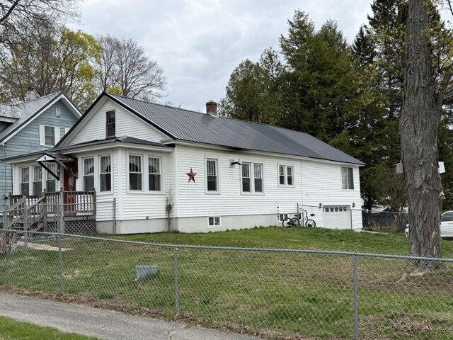 house with 4 bedroom, East Millinocket ME DLS102762645